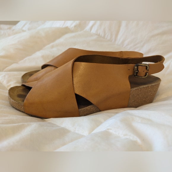 Eric Michael | Shoes | Eric Michael Leathercork Sling Back Wedge ...